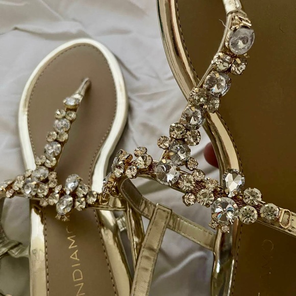 Andiamo | Shoes | Andiamo Gold And Bling Aterrence Thong Sandals Womens ...